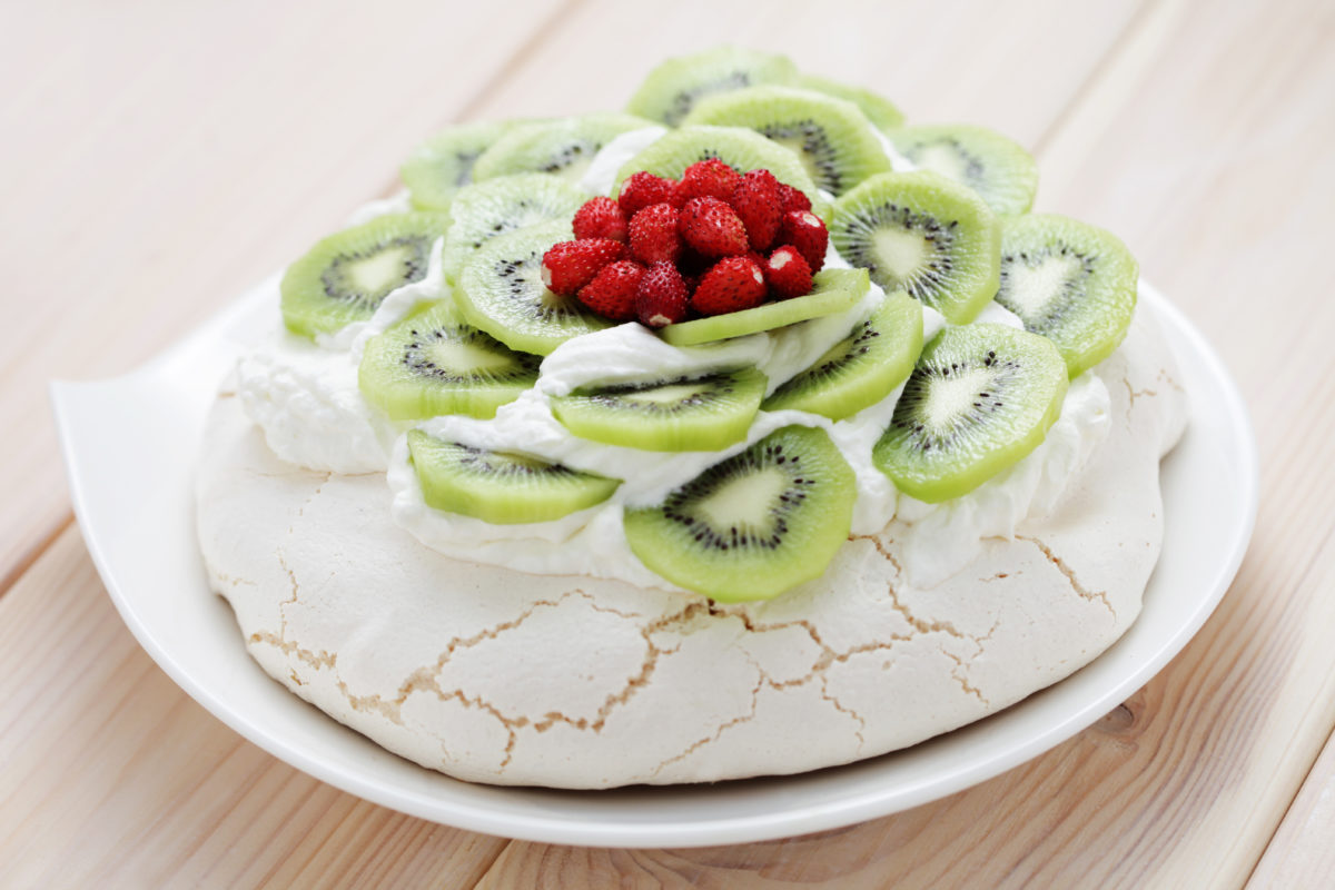 Pavlova Recipe | Hansells Baking New Zealand